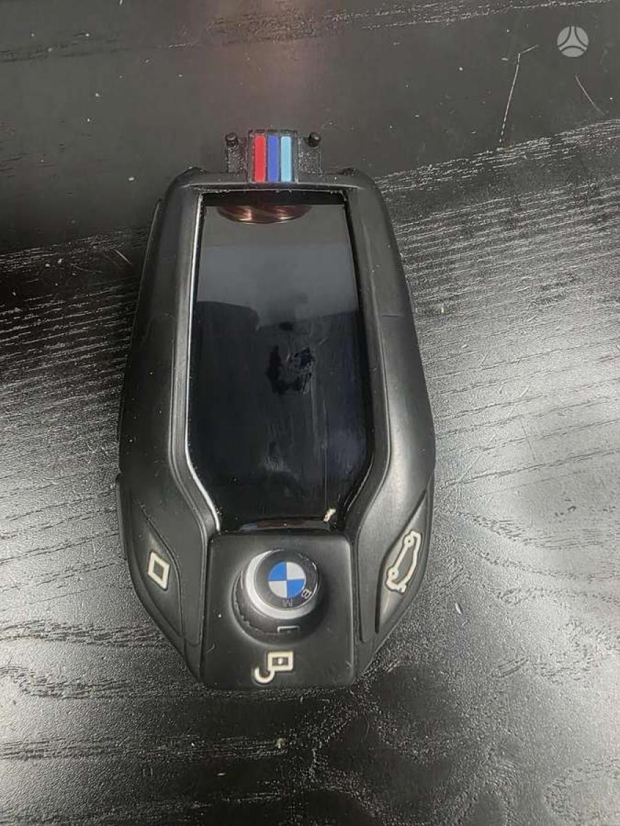 Melns BMW 545 2023 Kauņa, ar dzinēja tilpumu 3.00 L un nobraukumu 177 tūkst. km par 33500 €, foto 14 vietnē AUTOMOTO.COM.LV