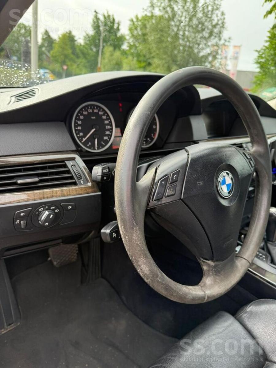 Melns BMW 545 2004 Rīga, ar dzinēja tilpumu 4.40 L un nobraukumu 369 tūkst. km par 6000 €, foto 9 vietnē AUTOMOTO.COM.LV