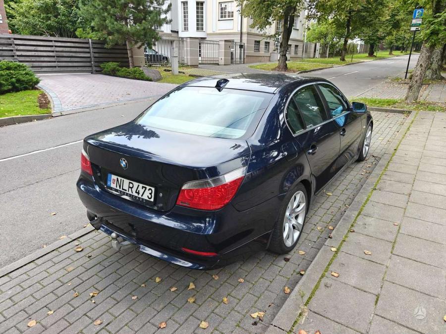 Blue BMW 545 2003 in Vilnius, with an engine capacity of 4.40 L and mileage of 237 thousand km for 3600 €, photo 3 on AUTOMOTO.COM.LV