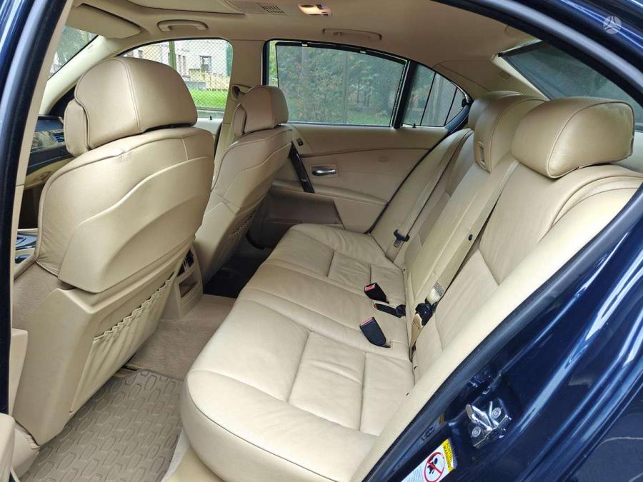 Blue BMW 545 2003 in Vilnius, with an engine capacity of 4.40 L and mileage of 237 thousand km for 3600 €, photo 13 on AUTOMOTO.COM.LV