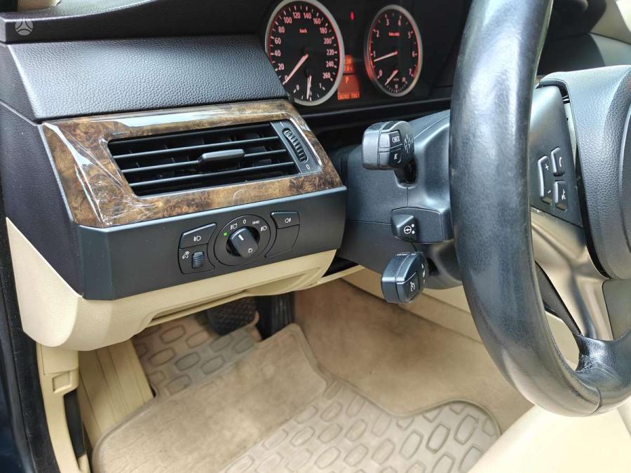 Blue BMW 545 2003 in Vilnius, with an engine capacity of 4.40 L and mileage of 237 thousand km for 3600 €, photo 22 on AUTOMOTO.COM.LV