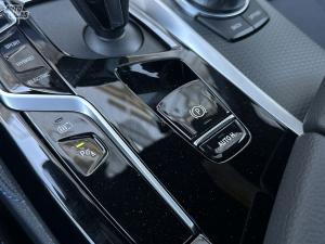 Zils BMW 545 2022 Kauņa, ar dzinēja tilpumu 3.00 L un nobraukumu 86 tūkst. km par 43771 €, foto 32 vietnē AUTOMOTO.COM.LV