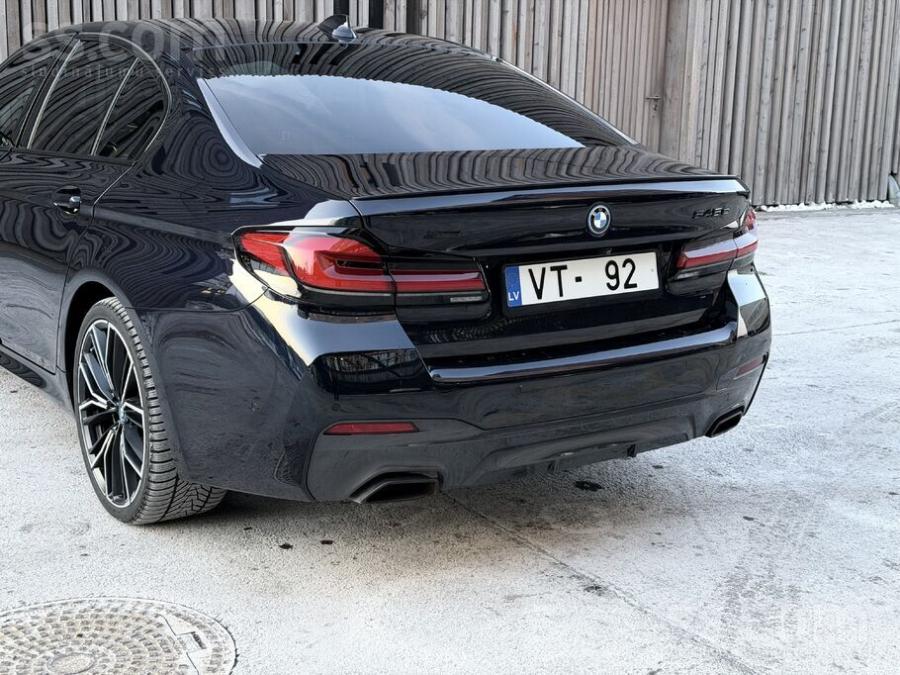 Blue BMW 545 2022 in Riga, with an engine capacity of 3.00 L and mileage of 69 thousand km for 45000 €, photo 9 on AUTOMOTO.COM.LV