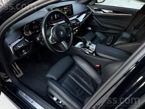 Blue BMW 545 2022 in Riga, with an engine capacity of 3.00 L and mileage of 69 thousand km for 45000 €, photo 14 on AUTOMOTO.COM.LV
