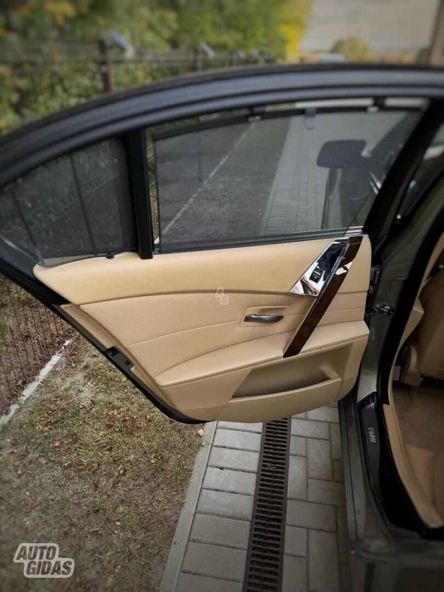 Zaļš BMW 545 2005 Marijampole, ar dzinēja tilpumu 4.40 L un nobraukumu 322 tūkst. km par 7900 €, foto 19 vietnē AUTOMOTO.COM.LV