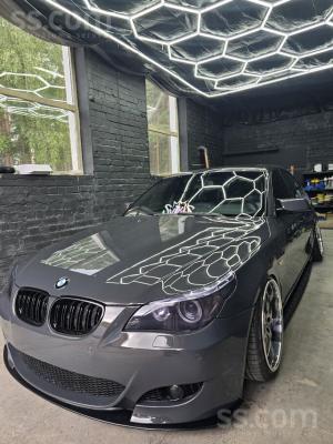 Pelēks BMW 545 2004 Rīga, ar dzinēja tilpumu 4.40 L un nobraukumu 210 tūkst. km par 12500 €, foto 2 vietnē AUTOMOTO.COM.LV
