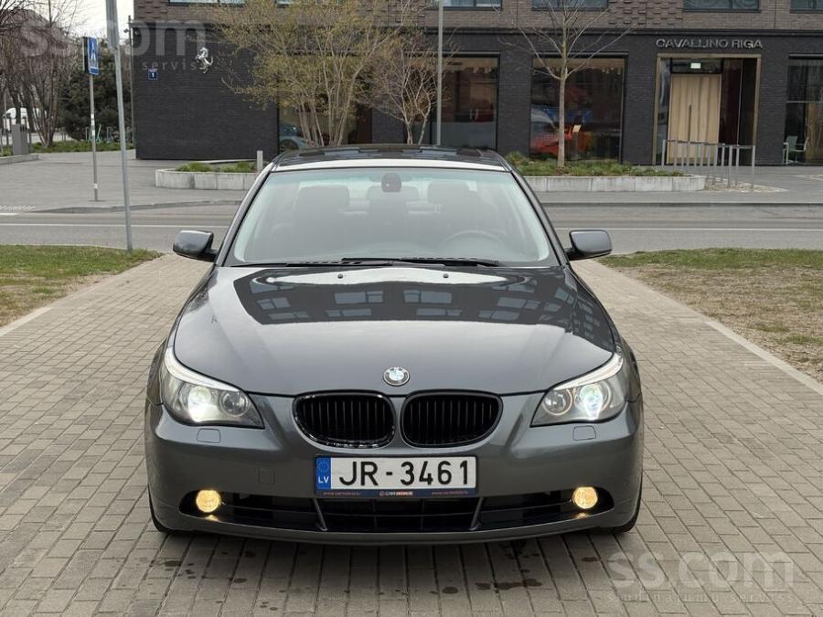Grey BMW 545 2004 in Riga, with an engine capacity of 4.40 L and mileage of 233 thousand km for 6500 €, photo 3 on AUTOMOTO.COM.LV
