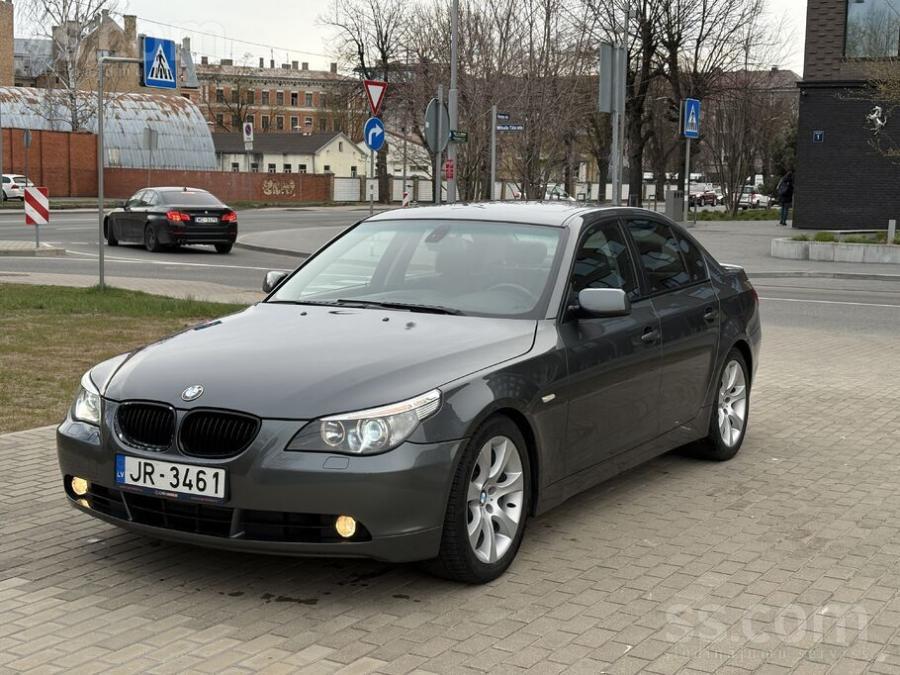 Grey BMW 545 2004 in Riga, with an engine capacity of 4.40 L and mileage of 233 thousand km for 6500 €, photo 4 on AUTOMOTO.COM.LV