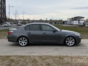 Grey BMW 545 2004 in Riga, with an engine capacity of 4.40 L and mileage of 233 thousand km for 6500 €, photo 9 on AUTOMOTO.COM.LV