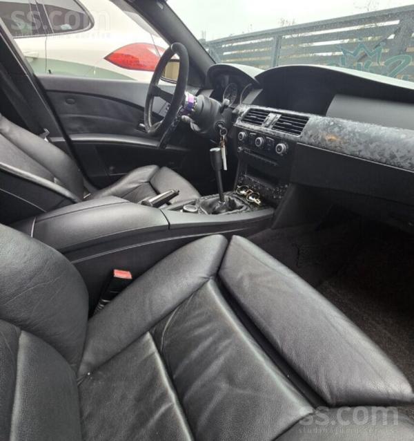 Grey BMW 545 2004 in Riga, with an engine capacity of 4.40 L and mileage of 210 thousand km for 11995 €, photo 9 on AUTOMOTO.COM.LV