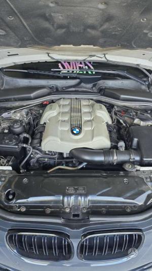 Pelēks BMW 545 2004 Rīga, ar dzinēja tilpumu 4.40 L un nobraukumu 220 tūkst. km par 11500 €, foto 12 vietnē AUTOMOTO.COM.LV