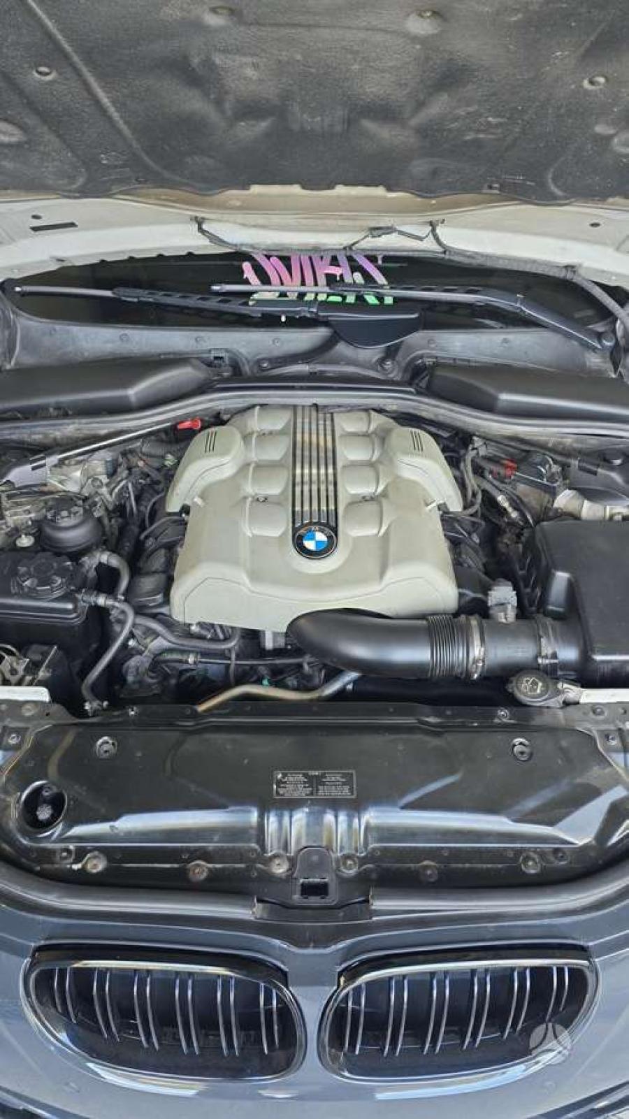 Pelēks BMW 545 2004 Rīga, ar dzinēja tilpumu 4.40 L un nobraukumu 220 tūkst. km par 11500 €, foto 12 vietnē AUTOMOTO.COM.LV
