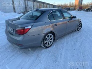Pelēks BMW 545 2005 Rīga, ar dzinēja tilpumu 4.40 L un nobraukumu 265 tūkst. km par 4450 €, foto 6 vietnē AUTOMOTO.COM.LV