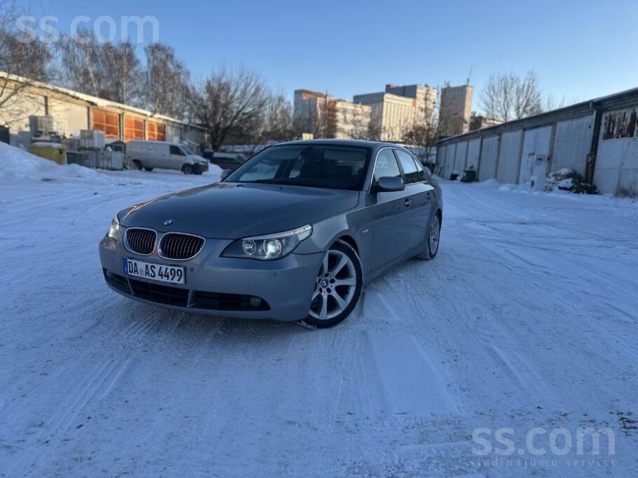 Pelēks BMW 545 2005 Rīga, ar dzinēja tilpumu 4.40 L un nobraukumu 265 tūkst. km par 4450 €, foto 10 vietnē AUTOMOTO.COM.LV