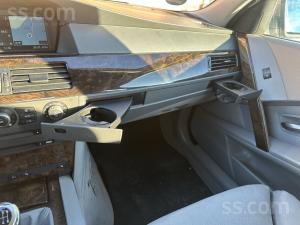Pelēks BMW 545 2005 Rīga, ar dzinēja tilpumu 4.40 L un nobraukumu 265 tūkst. km par 4450 €, foto 15 vietnē AUTOMOTO.COM.LV