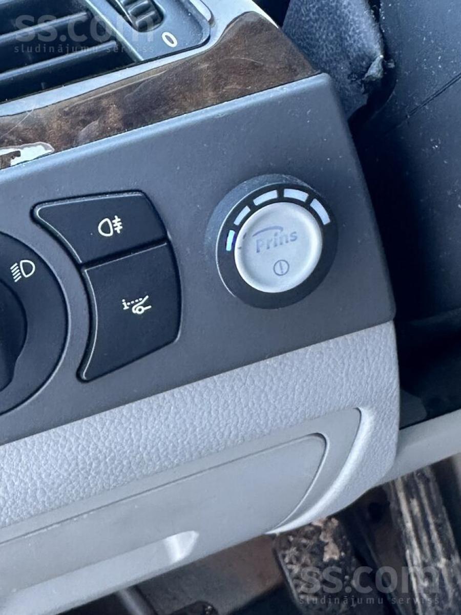 Pelēks BMW 545 2005 Rīga, ar dzinēja tilpumu 4.40 L un nobraukumu 265 tūkst. km par 4450 €, foto 16 vietnē AUTOMOTO.COM.LV
