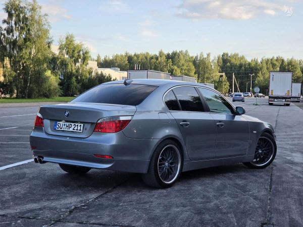 Pelēks BMW 545 2005 Šauļi, ar dzinēja tilpumu 0.00 L un nobraukumu 264 tūkst. km par 6700 €, foto 4 vietnē AUTOMOTO.COM.LV