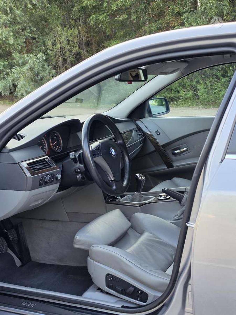 Pelēks BMW 545 2005 Šauļi, ar dzinēja tilpumu 0.00 L un nobraukumu 264 tūkst. km par 6700 €, foto 13 vietnē AUTOMOTO.COM.LV
