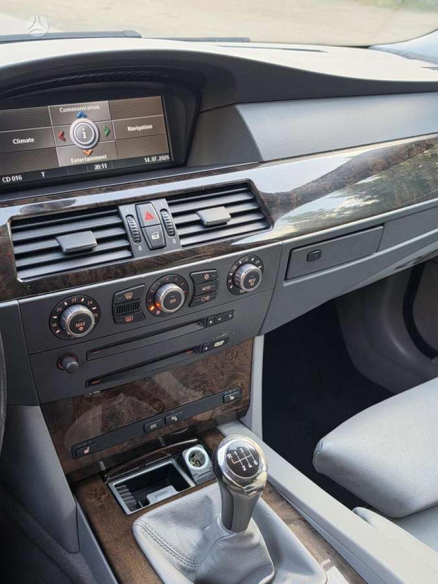 Pelēks BMW 545 2005 Šauļi, ar dzinēja tilpumu 0.00 L un nobraukumu 264 tūkst. km par 6700 €, foto 19 vietnē AUTOMOTO.COM.LV