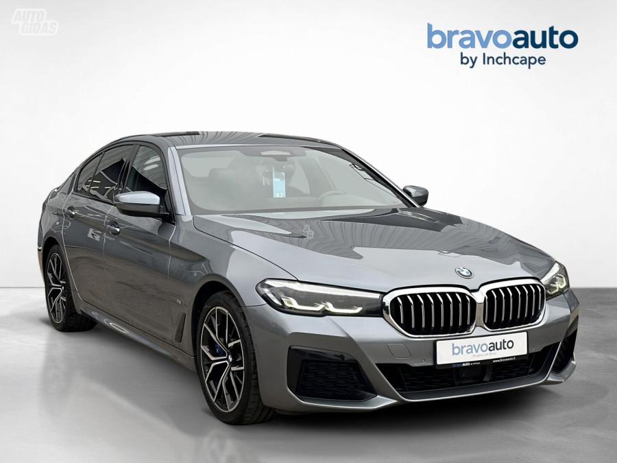 Grey BMW 545 2021 in Kaunas, with an engine capacity of 3.00 L and mileage of 130 thousand km for 34771 €, photo 8 on AUTOMOTO.COM.LV