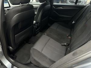 Grey BMW 545 2021 in Kaunas, with an engine capacity of 3.00 L and mileage of 130 thousand km for 34771 €, photo 11 on AUTOMOTO.COM.LV