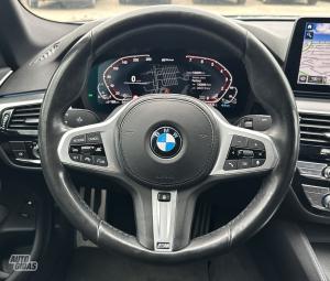 Grey BMW 545 2021 in Kaunas, with an engine capacity of 3.00 L and mileage of 130 thousand km for 34771 €, photo 16 on AUTOMOTO.COM.LV