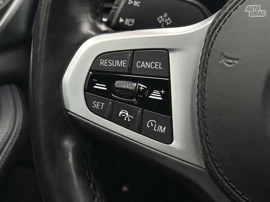Grey BMW 545 2021 in Kaunas, with an engine capacity of 3.00 L and mileage of 130 thousand km for 34771 €, photo 18 on AUTOMOTO.COM.LV