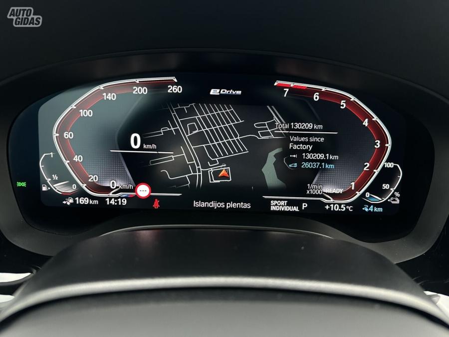 Grey BMW 545 2021 in Kaunas, with an engine capacity of 3.00 L and mileage of 130 thousand km for 34771 €, photo 19 on AUTOMOTO.COM.LV