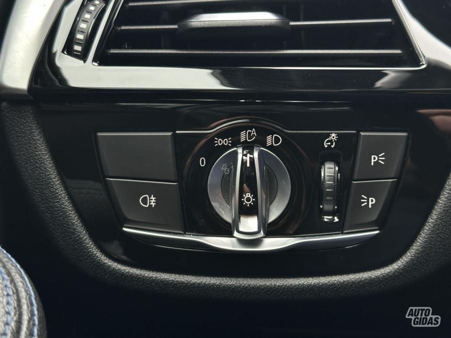 Grey BMW 545 2021 in Kaunas, with an engine capacity of 3.00 L and mileage of 130 thousand km for 34771 €, photo 22 on AUTOMOTO.COM.LV
