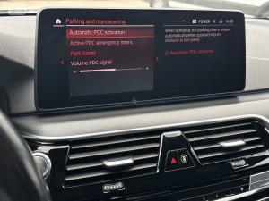Grey BMW 545 2021 in Kaunas, with an engine capacity of 3.00 L and mileage of 130 thousand km for 34771 €, photo 28 on AUTOMOTO.COM.LV