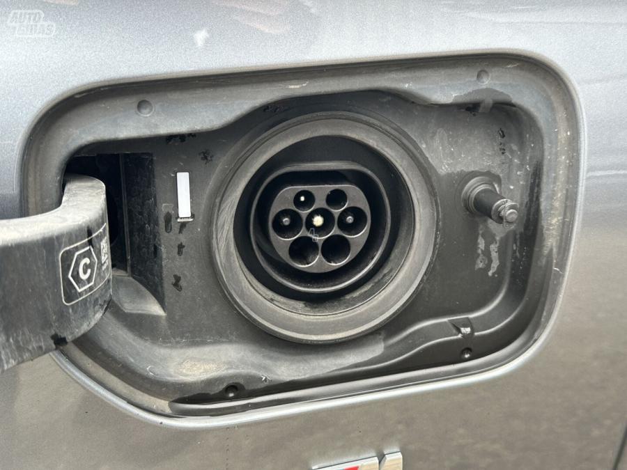 Grey BMW 545 2021 in Kaunas, with an engine capacity of 3.00 L and mileage of 130 thousand km for 34771 €, photo 36 on AUTOMOTO.COM.LV