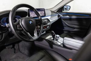 BMW 545 2021 in Vilnius, with an engine capacity of 3.00 L and mileage of 39 thousand km for 42441 €, photo 12 on AUTOMOTO.COM.LV