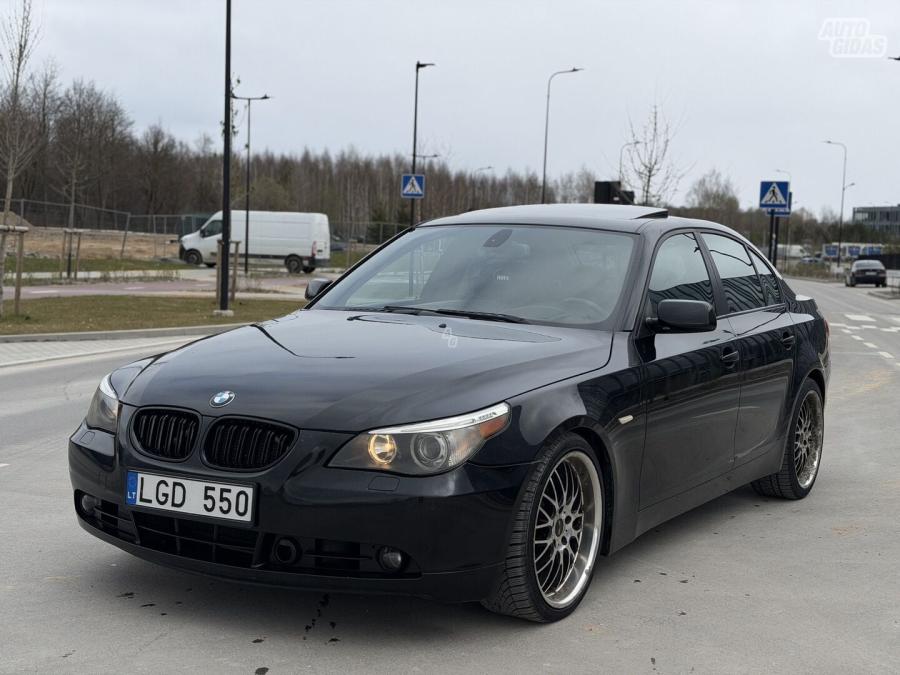 Melns BMW 550 2007 Viļņa, ar dzinēja tilpumu 4.80 L un nobraukumu 318 tūkst. km par 4950 €, foto 6 vietnē AUTOMOTO.COM.LV