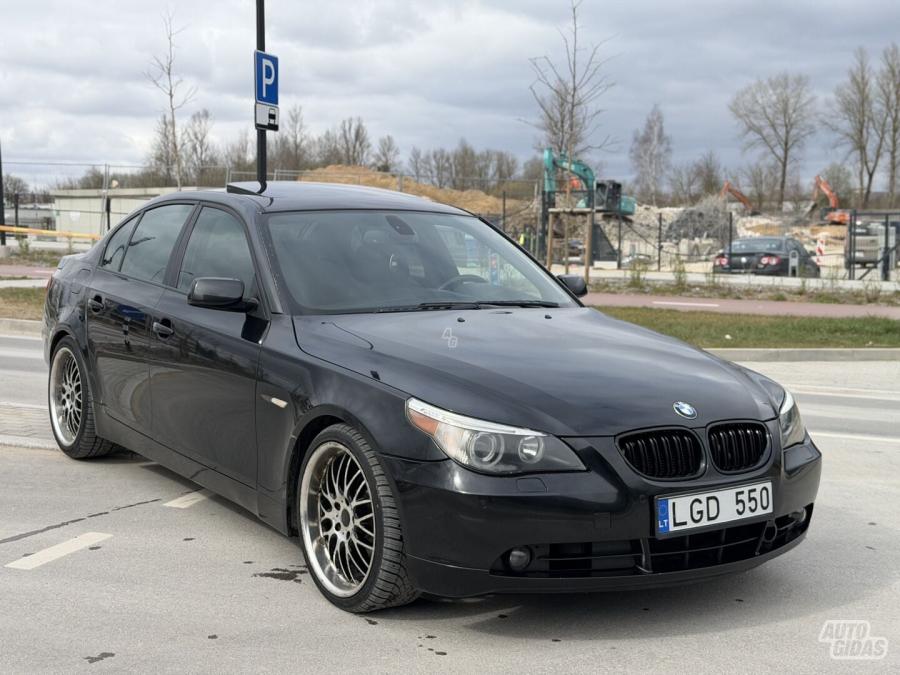 Black BMW 550 2007 in Vilnius, with an engine capacity of 5.00 L and mileage of 318 thousand km for 4950 €, photo 5 on AUTOMOTO.COM.LV