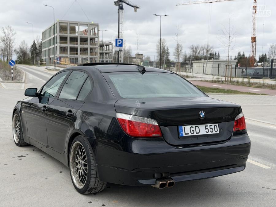 Black BMW 550 2007 in Vilnius, with an engine capacity of 5.00 L and mileage of 318 thousand km for 4950 €, photo 16 on AUTOMOTO.COM.LV