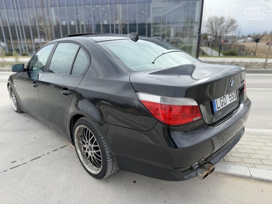 Black BMW 550 2007 in Vilnius, with an engine capacity of 5.00 L and mileage of 318 thousand km for 4950 €, photo 17 on AUTOMOTO.COM.LV