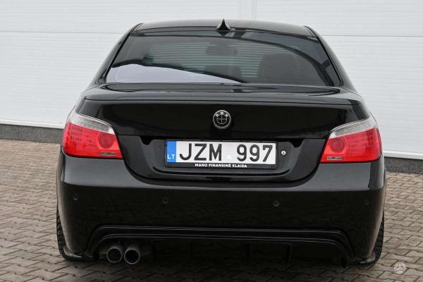 Black BMW 550 2008 in Kretinga, with an engine capacity of 5.00 L and mileage of 321 thousand km for 9499 €, photo 8 on AUTOMOTO.COM.LV