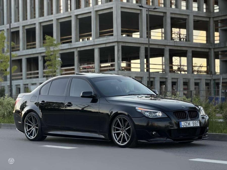 Melns BMW 550 2008 Viļņa, ar dzinēja tilpumu 4.80 L un nobraukumu 215 tūkst. km par 7899 €, foto 4 vietnē AUTOMOTO.COM.LV