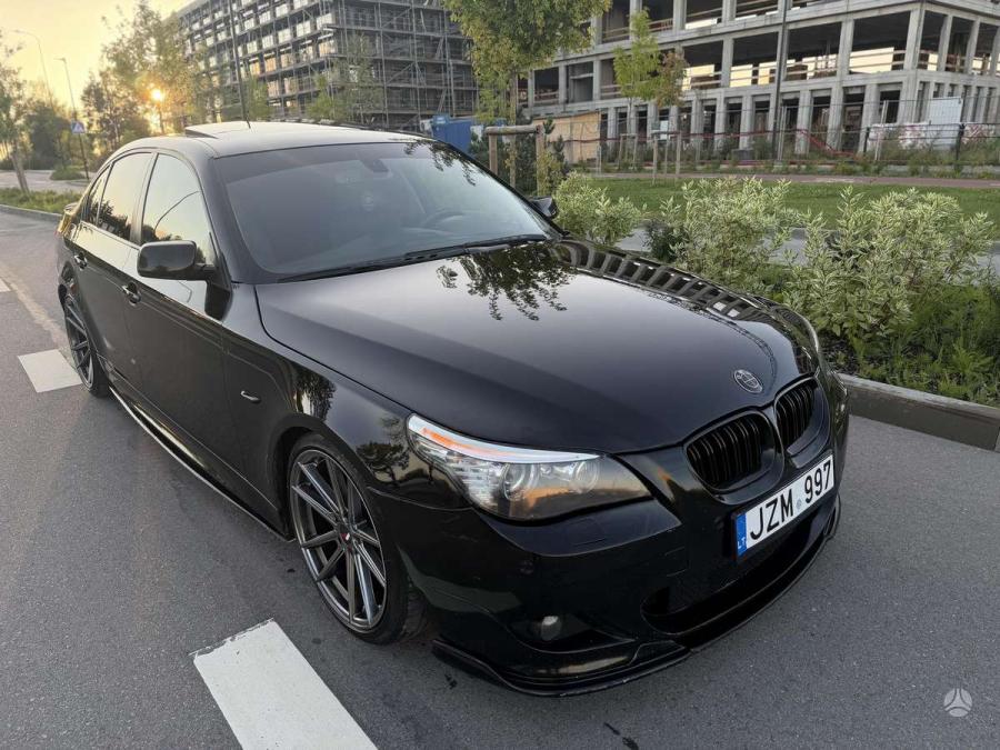 Melns BMW 550 2008 Viļņa, ar dzinēja tilpumu 4.80 L un nobraukumu 215 tūkst. km par 7899 €, foto 6 vietnē AUTOMOTO.COM.LV