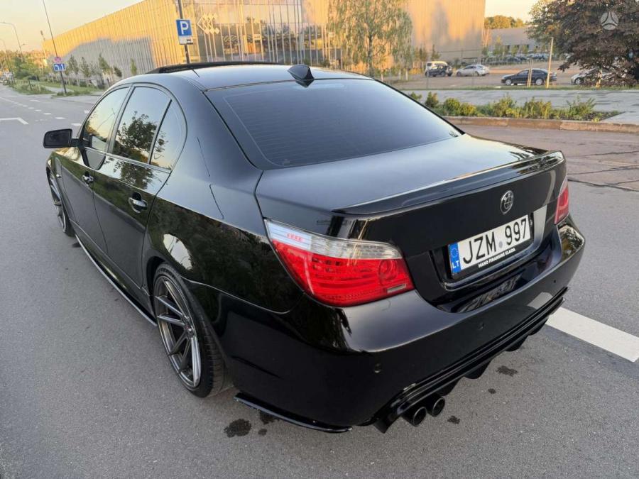 Melns BMW 550 2008 Viļņa, ar dzinēja tilpumu 4.80 L un nobraukumu 215 tūkst. km par 7899 €, foto 17 vietnē AUTOMOTO.COM.LV