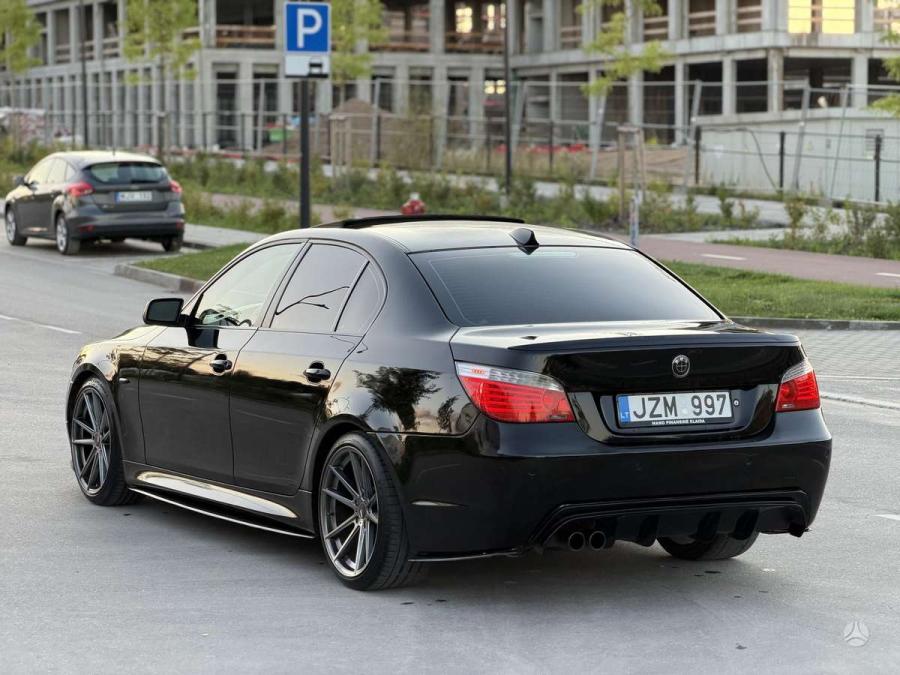 Melns BMW 550 2008 Viļņa, ar dzinēja tilpumu 4.80 L un nobraukumu 215 tūkst. km par 7899 €, foto 22 vietnē AUTOMOTO.COM.LV