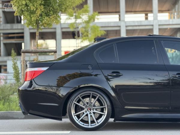 Black BMW 550 2008 in Vilnius, with an engine capacity of 4.80 L and mileage of 215 thousand km for 7350 €, photo 7 on AUTOMOTO.COM.LV