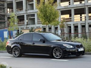 Melns BMW 550 2008 Viļņa, ar dzinēja tilpumu 4.80 L un nobraukumu 215 tūkst. km par 6999 €, foto  vietnē AUTOMOTO.COM.LV