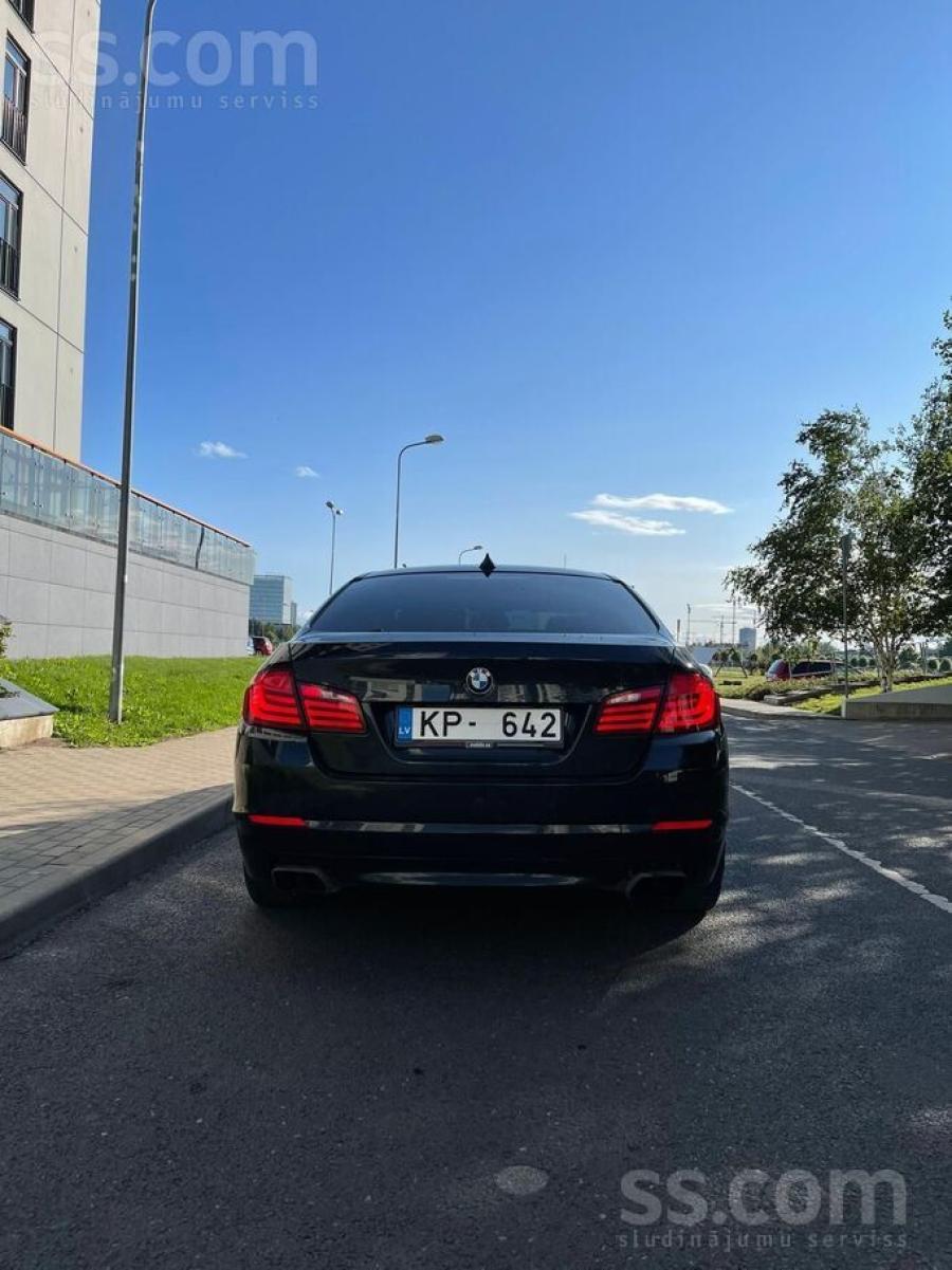 Black BMW 550 2010 in Riga, with an engine capacity of 4.40 L and mileage of 250 thousand km for 9500 €, photo 3 on AUTOMOTO.COM.LV