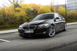 Black BMW 550 2010 in Vilnius, with an engine capacity of 4.40 L and mileage of 149 thousand km for 11900 €, photo 4 on AUTOMOTO.COM.LV
