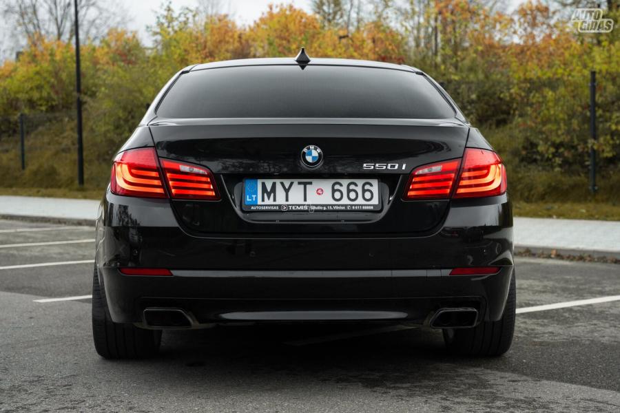 Black BMW 550 2010 in Vilnius, with an engine capacity of 4.40 L and mileage of 149 thousand km for 11900 €, photo 10 on AUTOMOTO.COM.LV