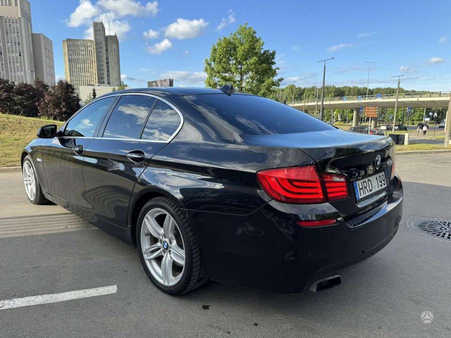 Melns BMW 550 2011 Viļņa, ar dzinēja tilpumu 4.40 L un nobraukumu 165 tūkst. km par 7500 €, foto 8 vietnē AUTOMOTO.COM.LV