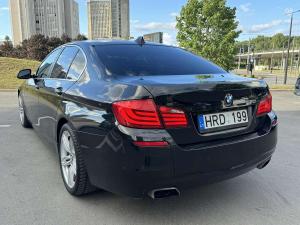 Melns BMW 550 2011 Viļņa, ar dzinēja tilpumu 4.40 L un nobraukumu 165 tūkst. km par 7500 €, foto 9 vietnē AUTOMOTO.COM.LV