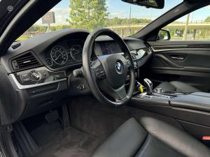 Melns BMW 550 2011 Viļņa, ar dzinēja tilpumu 4.40 L un nobraukumu 165 tūkst. km par 7500 €, foto 13 vietnē AUTOMOTO.COM.LV