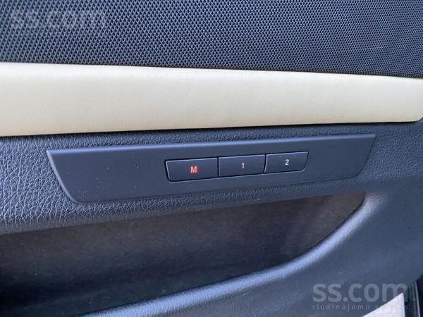 Черный БМВ 550 2012 в Рига, объемом двигателя 3.00 л и пробегом 135 тыс. км за 15900 €, фото 11 на AUTOMOTO.COM.LV